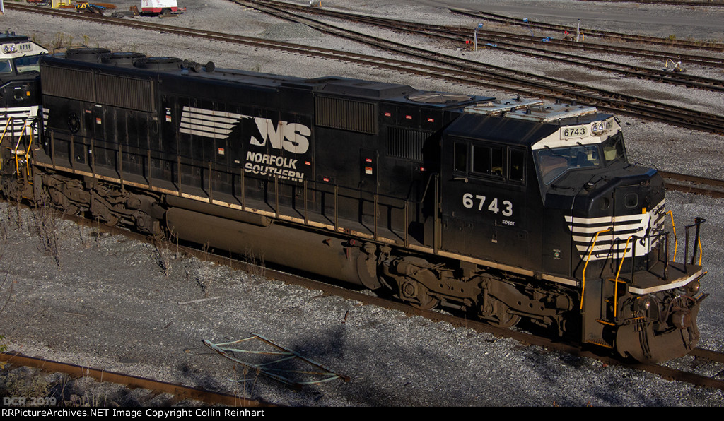 NS 6743